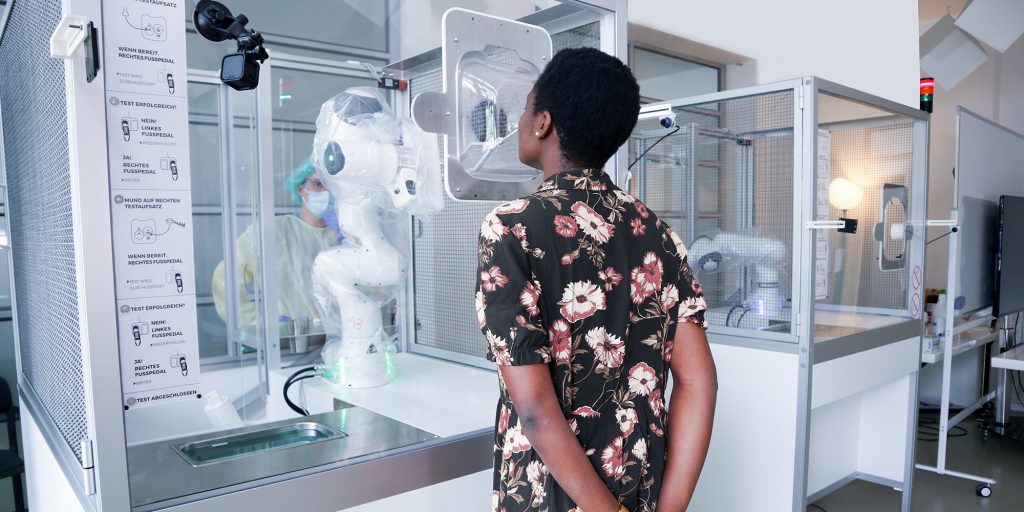 Automated COVID testing thanks to the tireless efforts of a robot ...